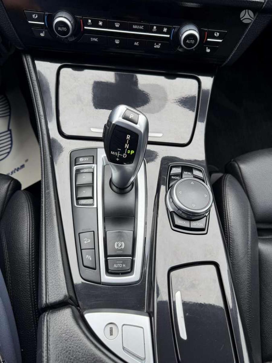 White BMW 520 2014 in Kelme, with an engine capacity of 2.00 L and mileage of 411 thousand km for 7250 €, photo 19 on AUTOMOTO.COM.LV