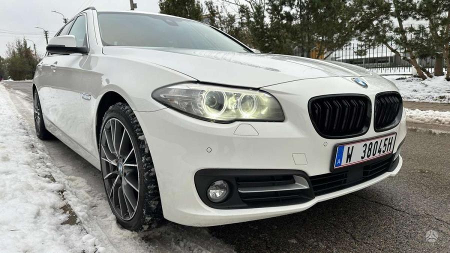 White BMW 520 2015 in Vilnius, with an engine capacity of 2.00 L and mileage of 277 thousand km for 11070 €, photo 3 on AUTOMOTO.COM.LV