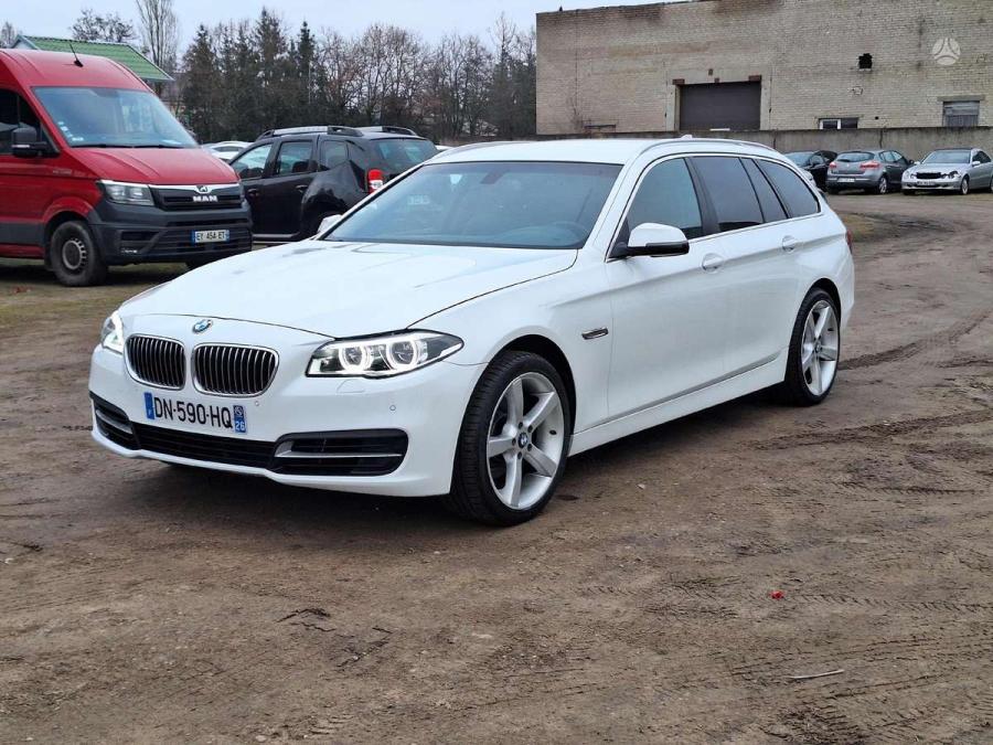 White BMW 520 2015 in Taurage, with an engine capacity of 2.00 L and mileage of 216 thousand km for 10200 €, photo 1 on AUTOMOTO.COM.LV
