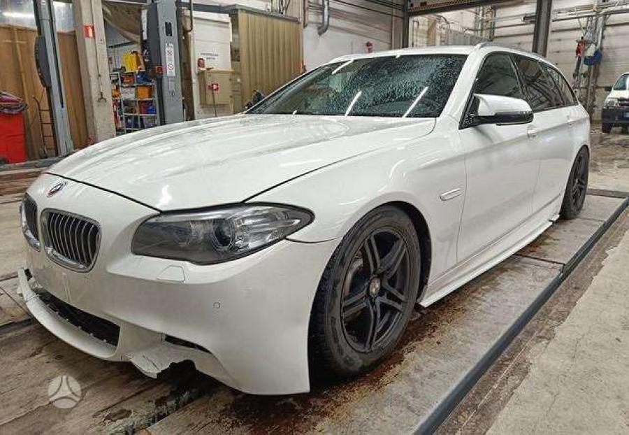 White BMW 520 2015 in Panevezys, with an engine capacity of 2.00 L and mileage of 154 thousand km for 8900 €, photo 2 on AUTOMOTO.COM.LV