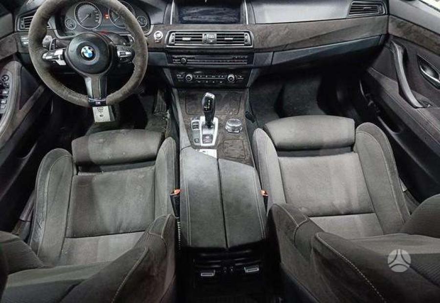 White BMW 520 2015 in Panevezys, with an engine capacity of 2.00 L and mileage of 154 thousand km for 8900 €, photo 9 on AUTOMOTO.COM.LV