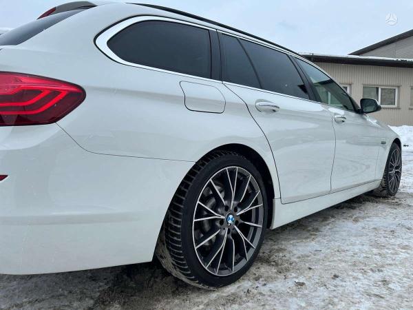 Balts BMW 520 2015 Viļņa, ar dzinēja tilpumu 2.00 L un nobraukumu 277 tūkst. km par 11150 €, foto 7 vietnē AUTOMOTO.COM.LV