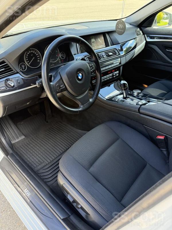 White BMW 520 2015 in Riga, with an engine capacity of 2.00 L and mileage of 233 thousand km for 10500 €, photo 8 on AUTOMOTO.COM.LV