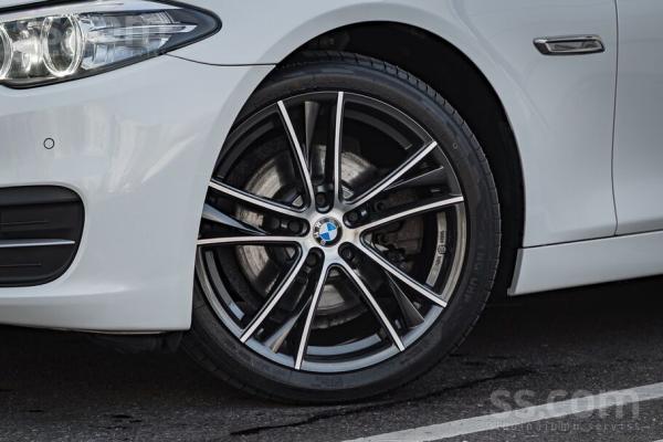 White BMW 520 2015 in Riga, with an engine capacity of 2.00 L and mileage of 188 thousand km for 12150 €, photo 7 on AUTOMOTO.COM.LV