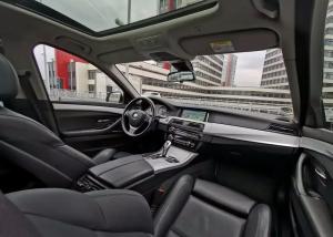 White BMW 520 2015 in Riga, with an engine capacity of 2.00 L and mileage of 169 thousand km for 15500 €, photo 11 on AUTOMOTO.COM.LV