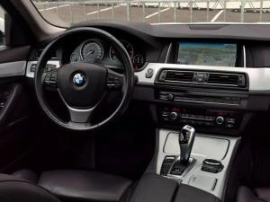 White BMW 520 2015 in Riga, with an engine capacity of 2.00 L and mileage of 169 thousand km for 15500 €, photo 13 on AUTOMOTO.COM.LV