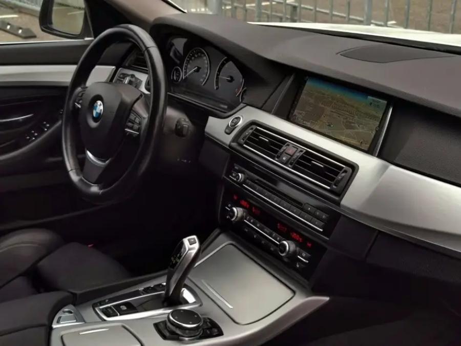 White BMW 520 2015 in Riga, with an engine capacity of 2.00 L and mileage of 169 thousand km for 15500 €, photo 14 on AUTOMOTO.COM.LV