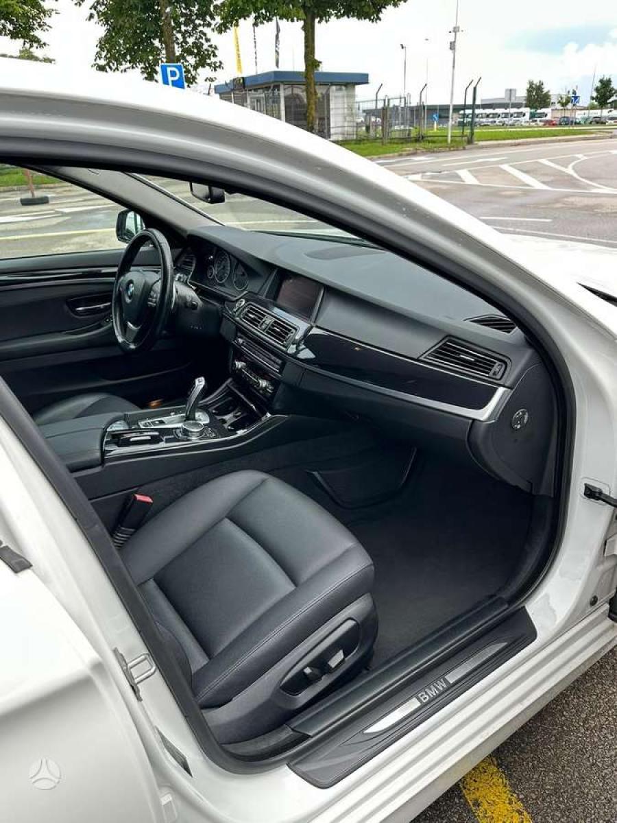 Balts BMW 520 2015 Klaipėda, ar dzinēja tilpumu 2.00 L un nobraukumu 281 tūkst. km par 9900 €, foto 13 vietnē AUTOMOTO.COM.LV