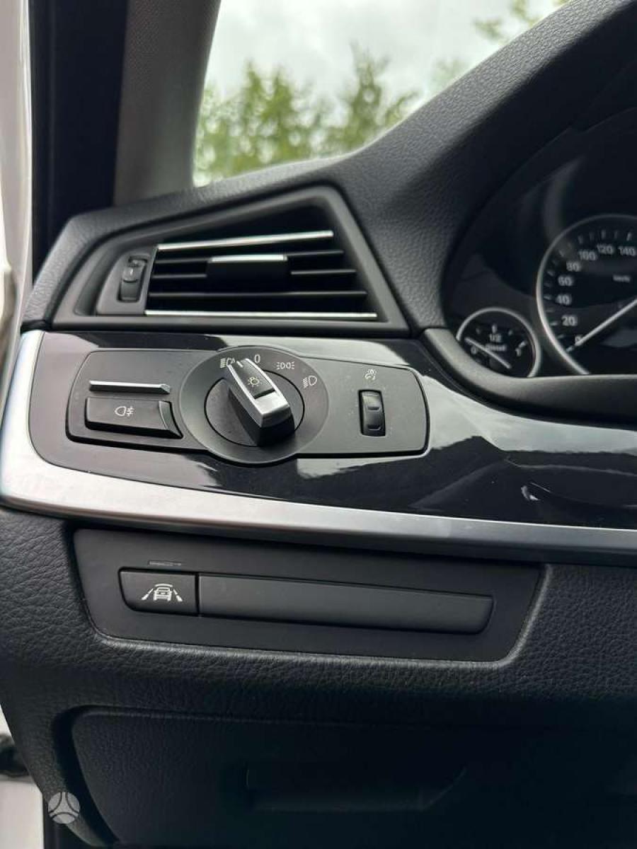 Balts BMW 520 2015 Klaipėda, ar dzinēja tilpumu 2.00 L un nobraukumu 281 tūkst. km par 9900 €, foto 20 vietnē AUTOMOTO.COM.LV