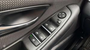 Balts BMW 520 2015 Marijampole, ar dzinēja tilpumu 2.00 L un nobraukumu 297 tūkst. km par 9650 €, foto 33 vietnē AUTOMOTO.COM.LV