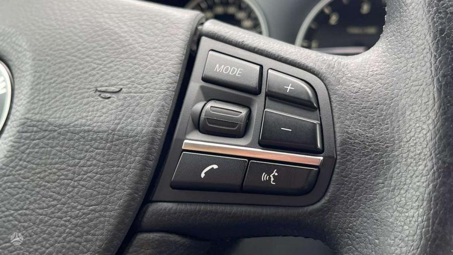 Balts BMW 520 2015 Marijampole, ar dzinēja tilpumu 2.00 L un nobraukumu 297 tūkst. km par 9650 €, foto 38 vietnē AUTOMOTO.COM.LV