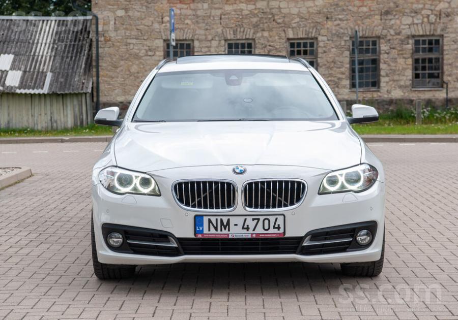 White BMW 520 2015 in Cesis, with an engine capacity of 2.00 L and mileage of 224 thousand km for 12250 €, photo 3 on AUTOMOTO.COM.LV