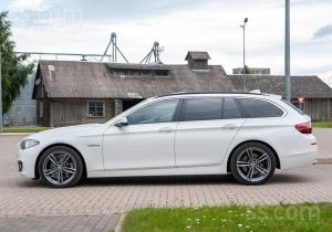 White BMW 520 2015 in Cesis, with an engine capacity of 2.00 L and mileage of 224 thousand km for 12250 €, photo 5 on AUTOMOTO.COM.LV