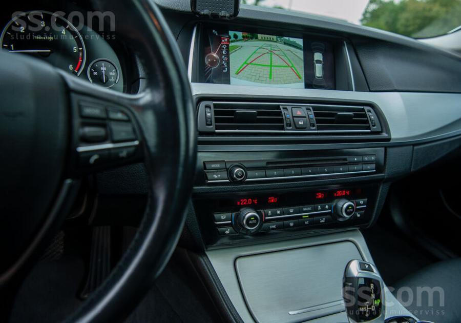White BMW 520 2015 in Cesis, with an engine capacity of 2.00 L and mileage of 224 thousand km for 12250 €, photo 18 on AUTOMOTO.COM.LV