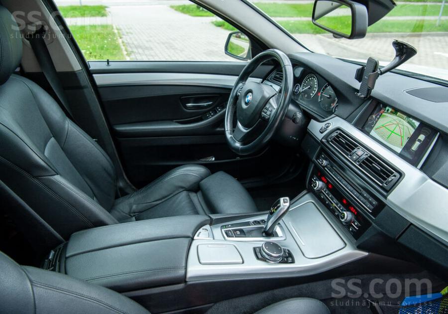 White BMW 520 2015 in Cesis, with an engine capacity of 2.00 L and mileage of 224 thousand km for 12250 €, photo 23 on AUTOMOTO.COM.LV