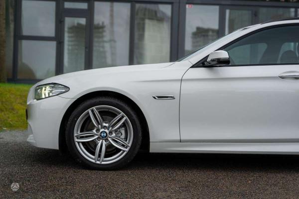 BMW 520 2015 Viļņa vietnē Balts BMW 520 2015 Viļņa, ar dzinēja tilpumu 2.00 L un nobraukumu 249 tūkst. km par 11900 €, foto 10 vietnē AUTOMOTO.COM.LV