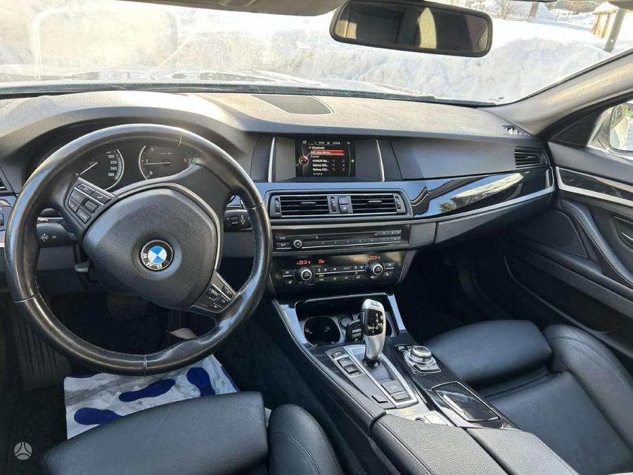 Balts BMW 520 2016 Kelmė, ar dzinēja tilpumu 2.00 L un nobraukumu 222 tūkst. km par 9900 €, foto 14 vietnē AUTOMOTO.COM.LV
