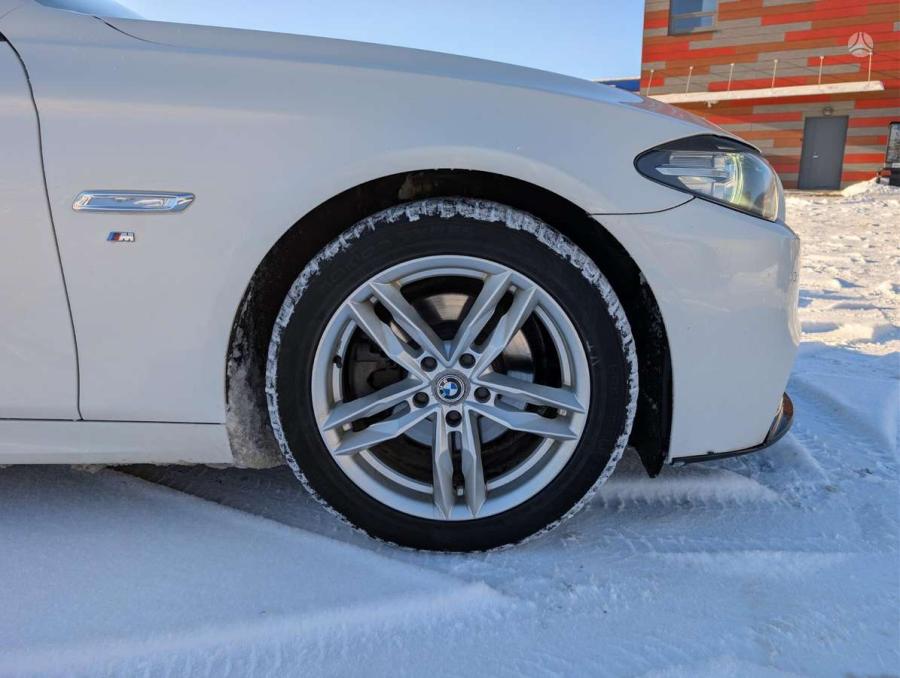 White BMW 520 2016 in Kaunas, with an engine capacity of 2.00 L and mileage of 415 thousand km for 7850 €, photo 11 on AUTOMOTO.COM.LV