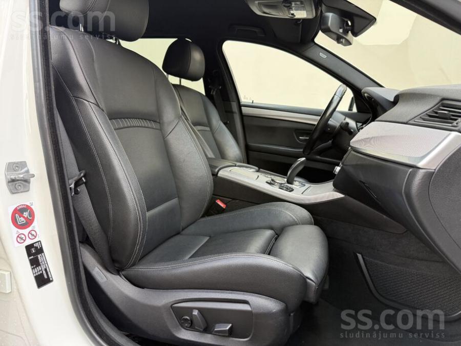White BMW 520 2016 in Riga, with an engine capacity of 2.00 L and mileage of 247 thousand km for 13200 €, photo 12 on AUTOMOTO.COM.LV