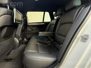 White BMW 520 2016 in Riga, with an engine capacity of 2.00 L and mileage of 247 thousand km for 13200 €, photo 16 on AUTOMOTO.COM.LV