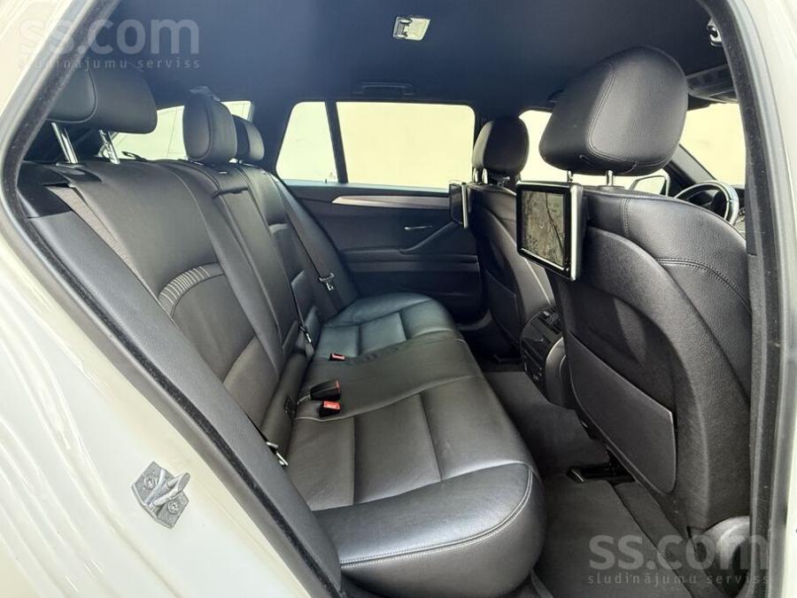 White BMW 520 2016 in Riga, with an engine capacity of 2.00 L and mileage of 247 thousand km for 13200 €, photo 19 on AUTOMOTO.COM.LV