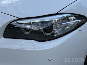 White BMW 520 2016 in Riga, with an engine capacity of 2.00 L and mileage of 247 thousand km for 13200 €, photo 32 on AUTOMOTO.COM.LV