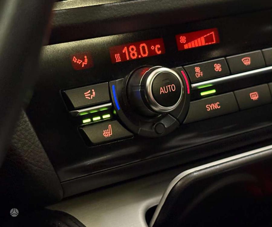 Balts BMW 520 2016 Marijampole, ar dzinēja tilpumu 2.00 L un nobraukumu 259 tūkst. km par 13450 €, foto 5 vietnē AUTOMOTO.COM.LV