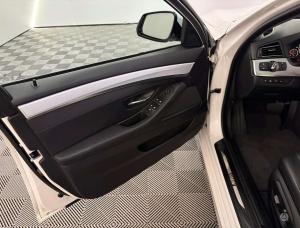 Balts BMW 520 2016 Marijampole, ar dzinēja tilpumu 2.00 L un nobraukumu 259 tūkst. km par 13450 €, foto 36 vietnē AUTOMOTO.COM.LV