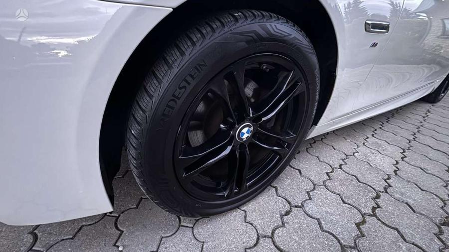 White BMW 520 2016 in Kedainiai, with an engine capacity of 2.00 L and mileage of 300 thousand km for 10899 €, photo 17 on AUTOMOTO.COM.LV