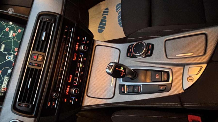 White BMW 520 2016 in Kedainiai, with an engine capacity of 2.00 L and mileage of 300 thousand km for 10899 €, photo 26 on AUTOMOTO.COM.LV