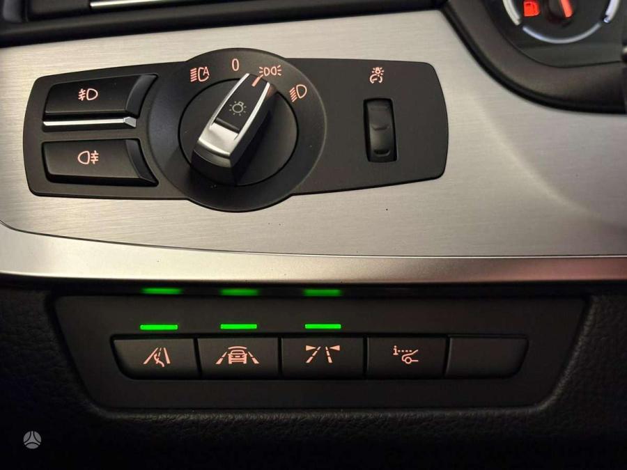 White BMW 520 2016 in Marijampole, with an engine capacity of 2.00 L and mileage of 259 thousand km for 12650 €, photo 17 on AUTOMOTO.COM.LV