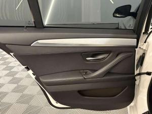 White BMW 520 2016 in Marijampole, with an engine capacity of 2.00 L and mileage of 259 thousand km for 12650 €, photo 28 on AUTOMOTO.COM.LV