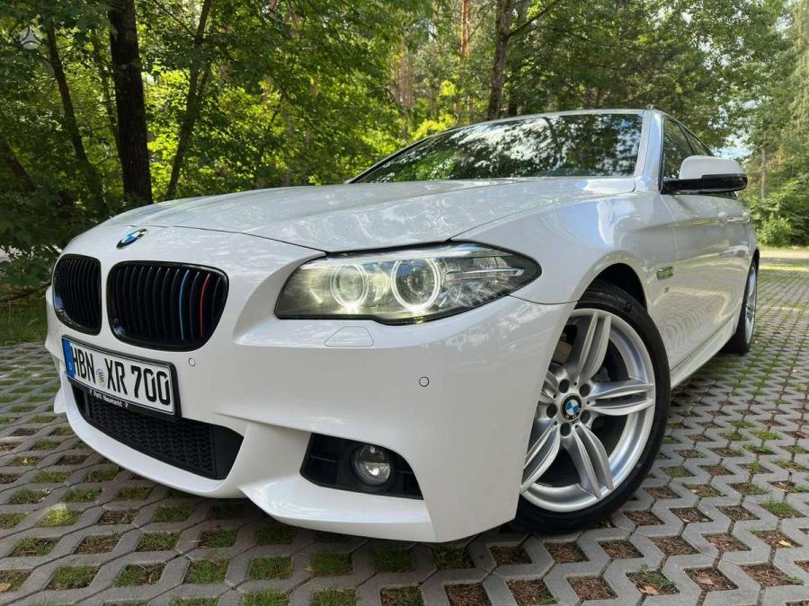 White BMW 520 2016 in Vilnius, with an engine capacity of 2.00 L and mileage of 238 thousand km for 12699 €, photo 1 on AUTOMOTO.COM.LV