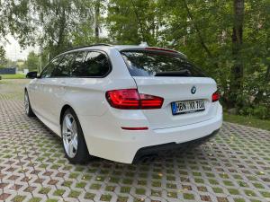 White BMW 520 2016 in Vilnius, with an engine capacity of 2.00 L and mileage of 238 thousand km for 12699 €, photo 5 on AUTOMOTO.COM.LV