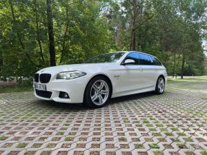 White BMW 520 2016 in Vilnius, with an engine capacity of 2.00 L and mileage of 238 thousand km for 12699 €, photo 15 on AUTOMOTO.COM.LV