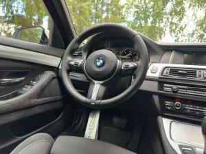 White BMW 520 2016 in Vilnius, with an engine capacity of 2.00 L and mileage of 238 thousand km for 12699 €, photo 23 on AUTOMOTO.COM.LV