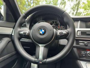 White BMW 520 2016 in Vilnius, with an engine capacity of 2.00 L and mileage of 238 thousand km for 12699 €, photo 24 on AUTOMOTO.COM.LV