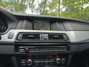 White BMW 520 2016 in Vilnius, with an engine capacity of 2.00 L and mileage of 238 thousand km for 12699 €, photo 26 on AUTOMOTO.COM.LV