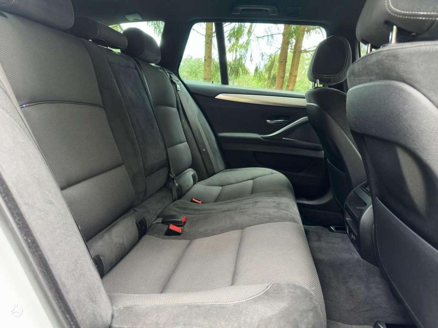 White BMW 520 2016 in Vilnius, with an engine capacity of 2.00 L and mileage of 238 thousand km for 12699 €, photo 32 on AUTOMOTO.COM.LV