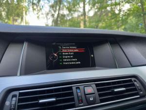 White BMW 520 2016 in Vilnius, with an engine capacity of 2.00 L and mileage of 238 thousand km for 12699 €, photo 43 on AUTOMOTO.COM.LV