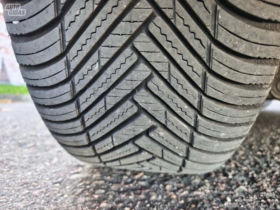 Balts BMW 520 2016 Šauļi, ar dzinēja tilpumu 2.00 L un nobraukumu 287 tūkst. km par 8900 €, foto 17 vietnē AUTOMOTO.COM.LV