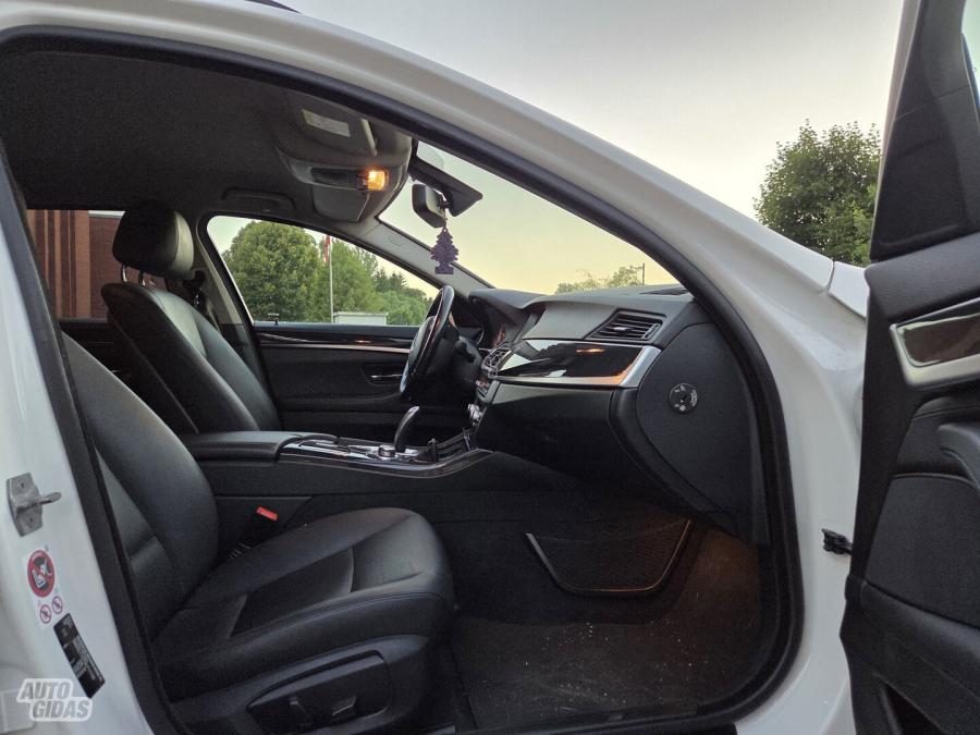 Balts BMW 520 2016 Tauragė, ar dzinēja tilpumu 2.00 L un nobraukumu 279 tūkst. km par 8500 €, foto 13 vietnē AUTOMOTO.COM.LV