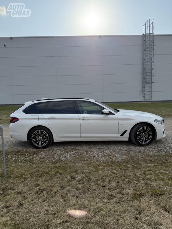 White BMW 520 2017 in Vilnius, with an engine capacity of 2.00 L and mileage of 256 thousand km for 21000 €, photo 3 on AUTOMOTO.COM.LV