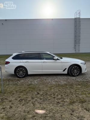White BMW 520 2017 in Vilnius, with an engine capacity of 2.00 L and mileage of 256 thousand km for 21000 €, photo 3 on AUTOMOTO.COM.LV