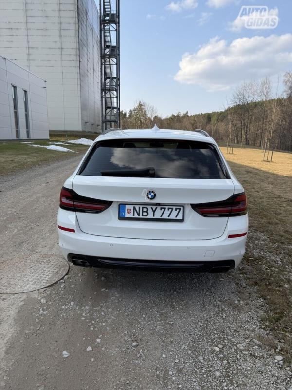 White BMW 520 2017 in Vilnius, with an engine capacity of 2.00 L and mileage of 256 thousand km for 21000 €, photo 5 on AUTOMOTO.COM.LV