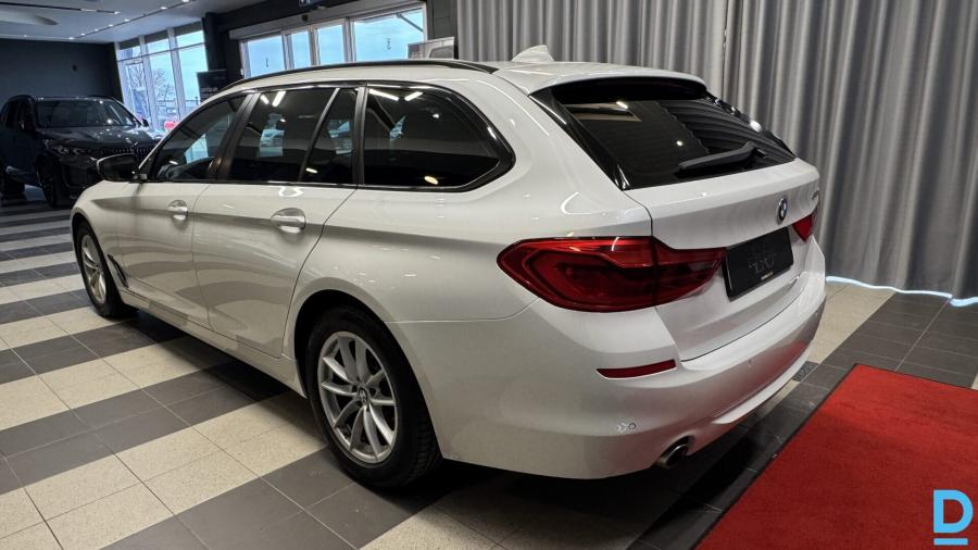 White BMW 520 2017 in Marupe, with an engine capacity of 2.00 L and mileage of 166 thousand km for 17990 €, photo 5 on AUTOMOTO.COM.LV