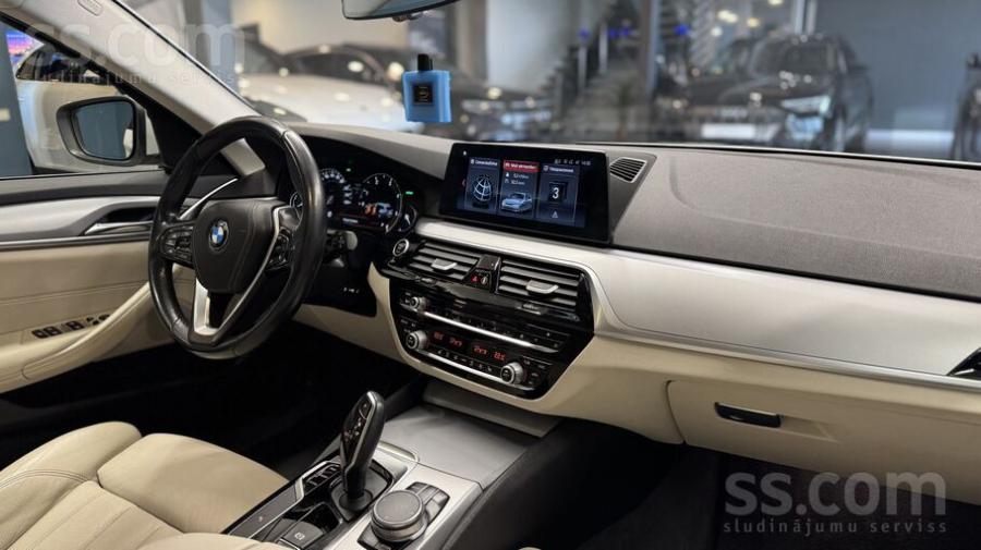 White BMW 520 2017 in Riga, with an engine capacity of 2.00 L and mileage of 167 thousand km for 15990 €, photo 14 on AUTOMOTO.COM.LV