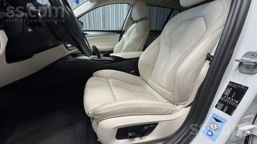 White BMW 520 2017 in Riga, with an engine capacity of 2.00 L and mileage of 167 thousand km for 15990 €, photo 18 on AUTOMOTO.COM.LV