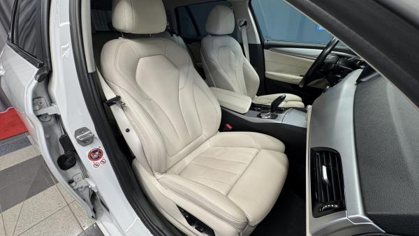 Balts BMW 520 2017 Rīga, ar dzinēja tilpumu 2.00 L un nobraukumu 167 tūkst. km par 15990 €, foto 10 vietnē AUTOMOTO.COM.LV