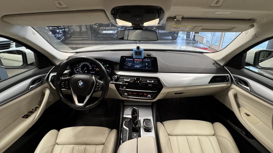 Balts BMW 520 2017 Rīga, ar dzinēja tilpumu 2.00 L un nobraukumu 167 tūkst. km par 15990 €, foto 14 vietnē AUTOMOTO.COM.LV
